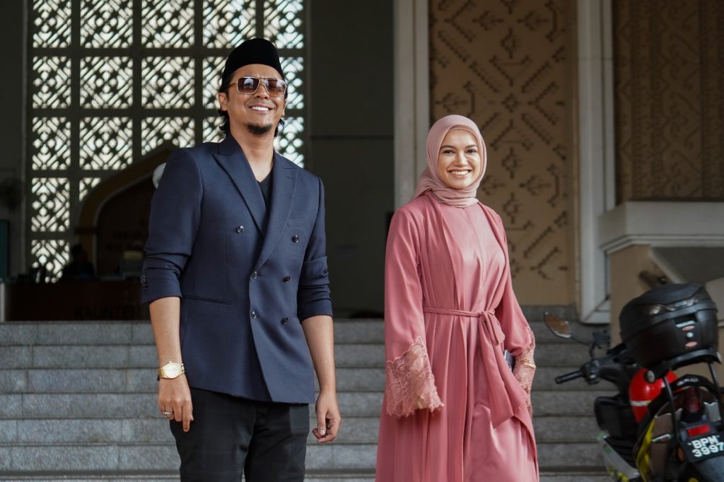 Puteri Sarah thrilled to see Syamsul reunited with his parents – Voice ...