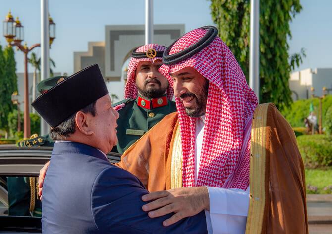 Saudi Crown Prince Receives Indonesian President Prabowo Subianto in ...